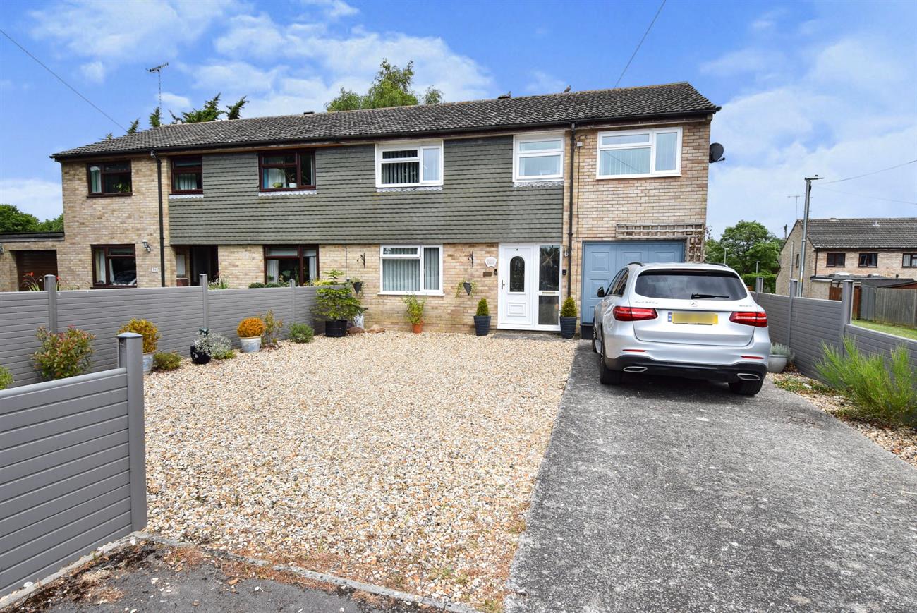 Semi-Detached House for sale in Birchwood Drive, Durrington, SP4 8ER ...